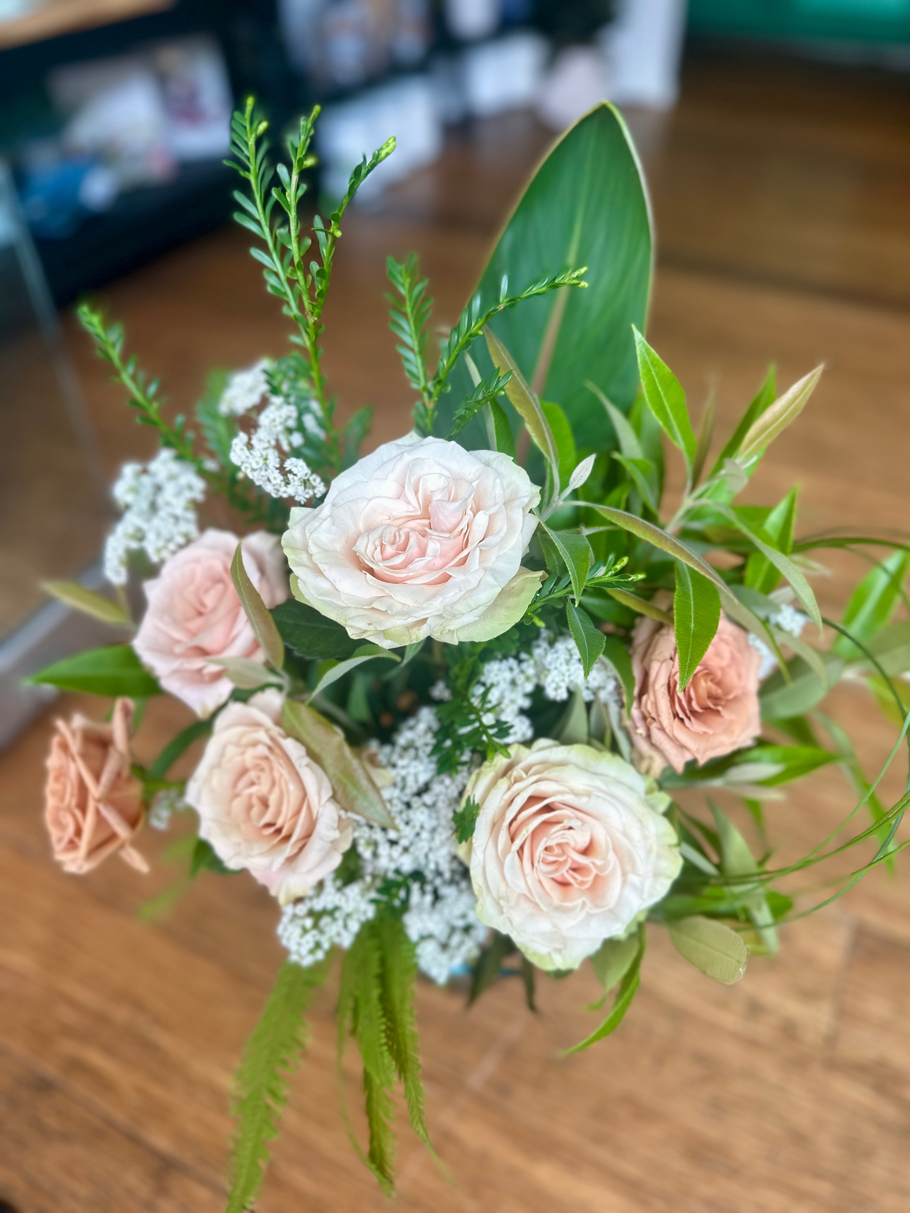 Fresh Roses Delivered In Coffs Harbour | Wild Pansi | Wild Pansi